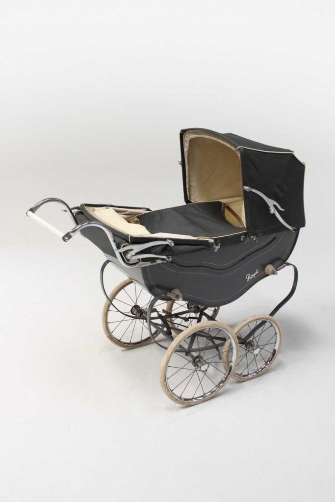 Small Double Ended Royale Pram with Grey Carriage and Canopy – Number ...